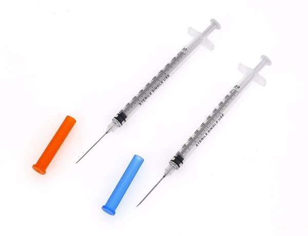 Low Dead Space Syringe